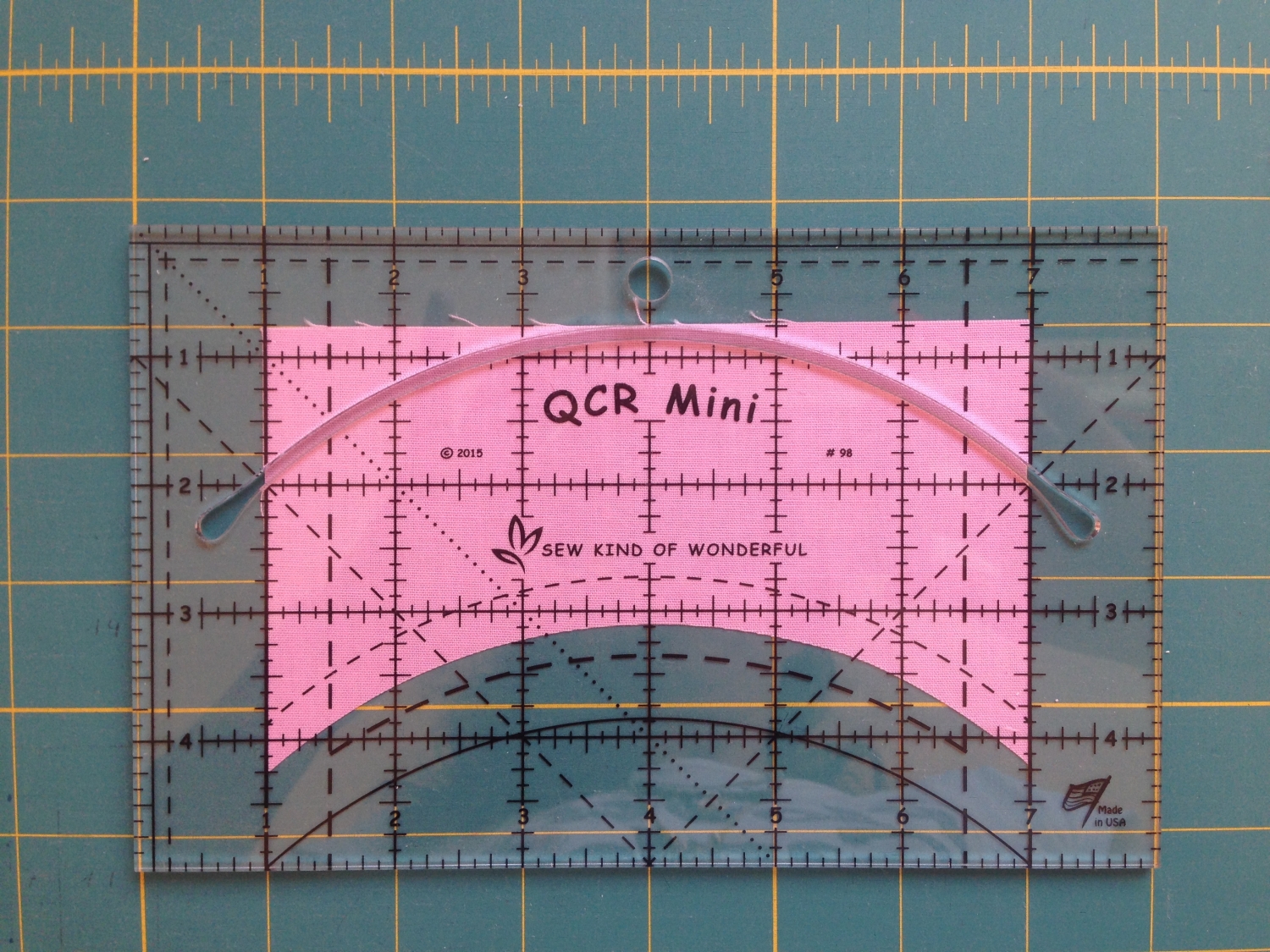 einfach bunt...: Einfacher Block mit dem Mini Quick Curve Ruler- Anleitung