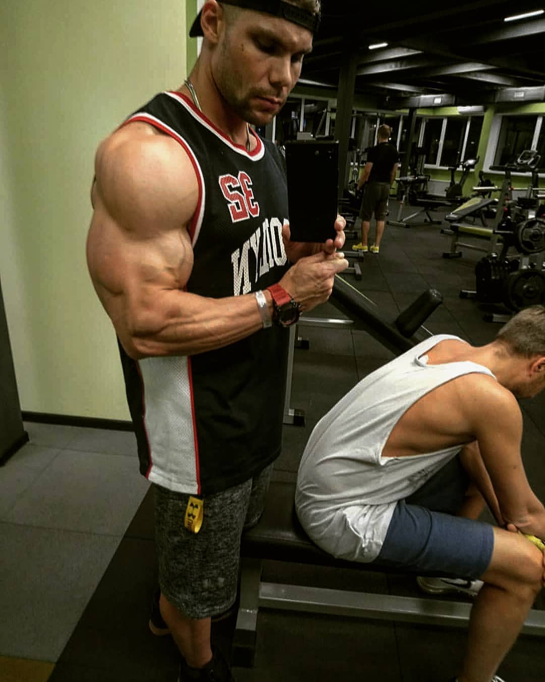 the beauty of male muscle: Anton