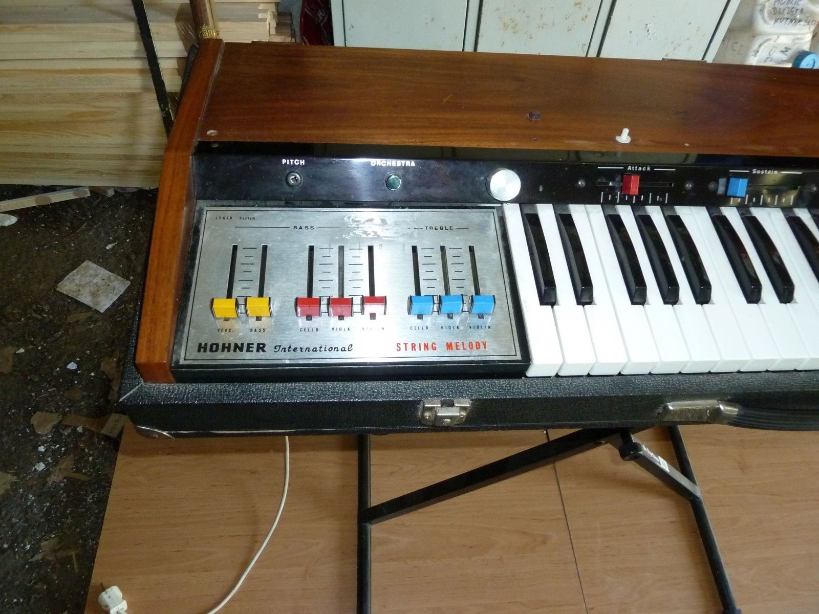 MATRIXSYNTH: Hohner / Logan String Melody Synthesizer MK I