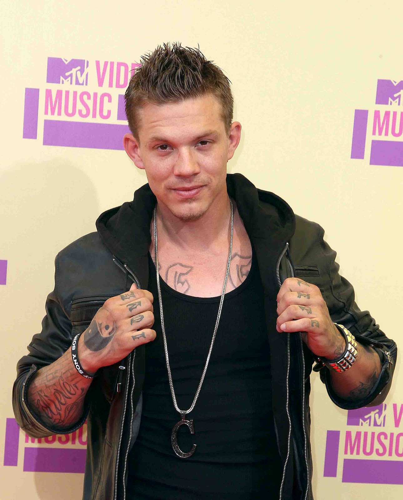 STAR PACKED 2012 MTV VIDEO MUSIC AWARDS