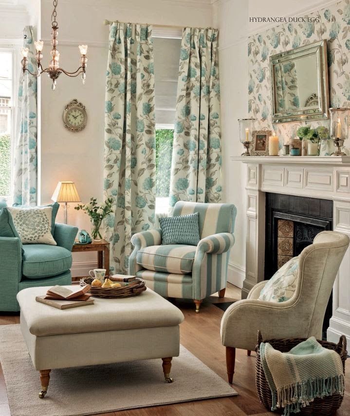 Daigle's Digs: Mixing Patterns: Stripes and Floral