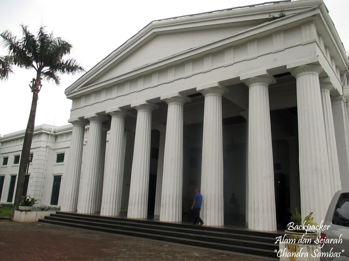 Petualangan di Jakarta: Museum Seni Rupa dan Keramik | Backpacker Alam ...