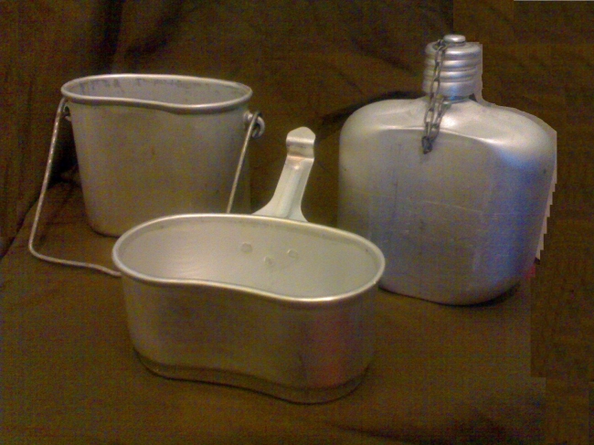 Webbingbabel: Soviet Army Airborne Mess Kit and Water Bottle