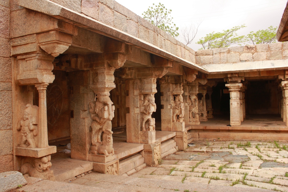 Journeys across Karnataka: Venkatappa Baavi, Kanakagiri