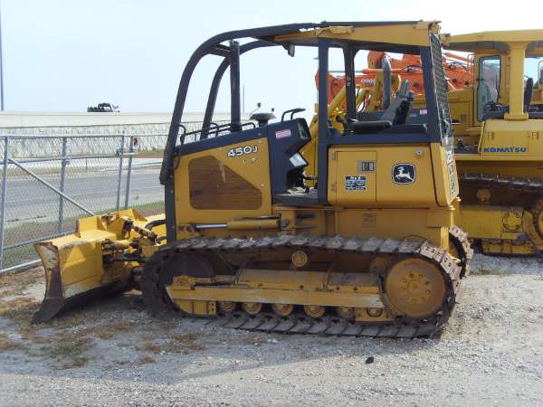 Dozers for Sale: USED 2006 JOHN DEERE Dozers 450J for sale