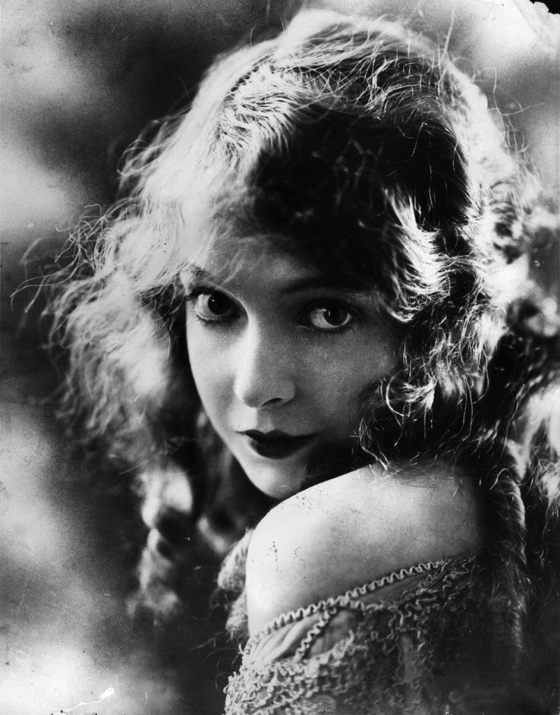 Dirty Fabulous: Icon's Through The Ages: 1910, The beginning of celebrity.