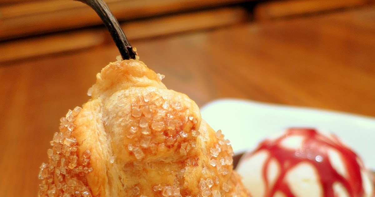 My Portuguese Kitchen: Port Poached Pears Wrapped in Puff Pastry