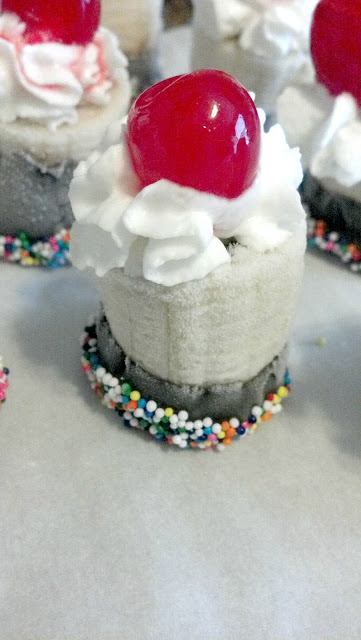 Classy Event Organizer: How To: Mini Ice Cream Sundaes