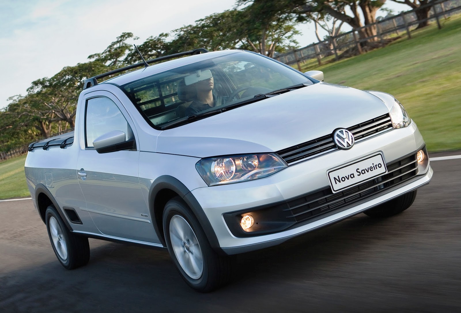 Volkswagen apresenta Saveiro reestilizada