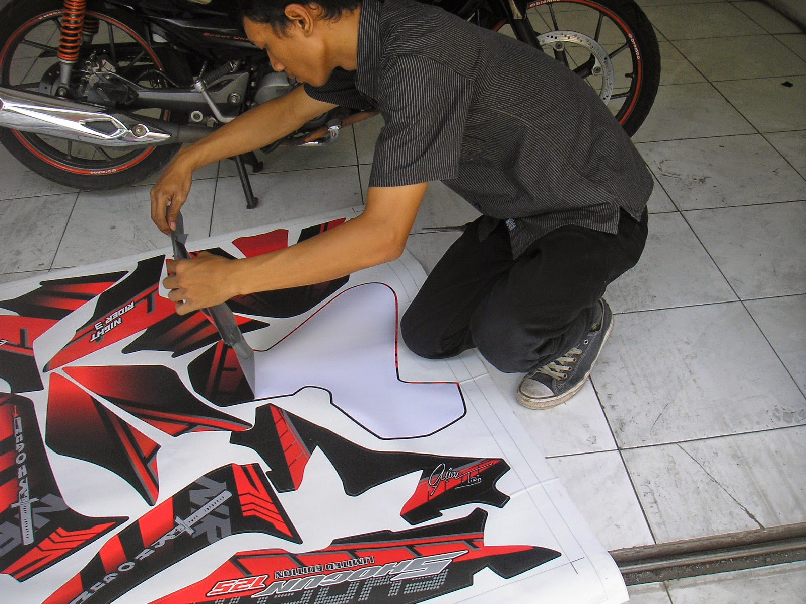 Mengintip Produksi Stripping Motor Full Body Berkualitas di Semarang by ...