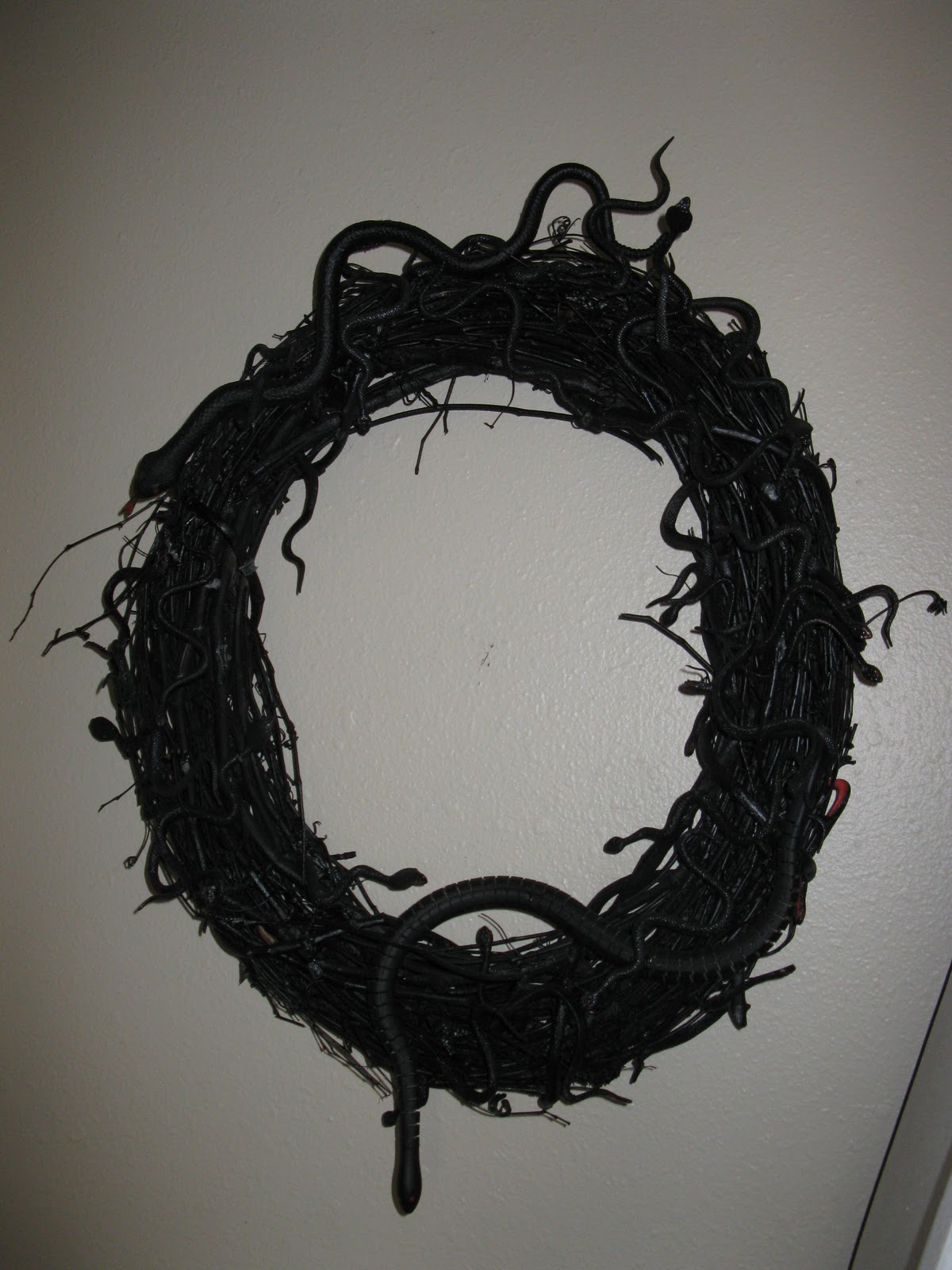 What You Make it...: Day 17 of 31 Day Spooktacular- Slithery Snake Wreath