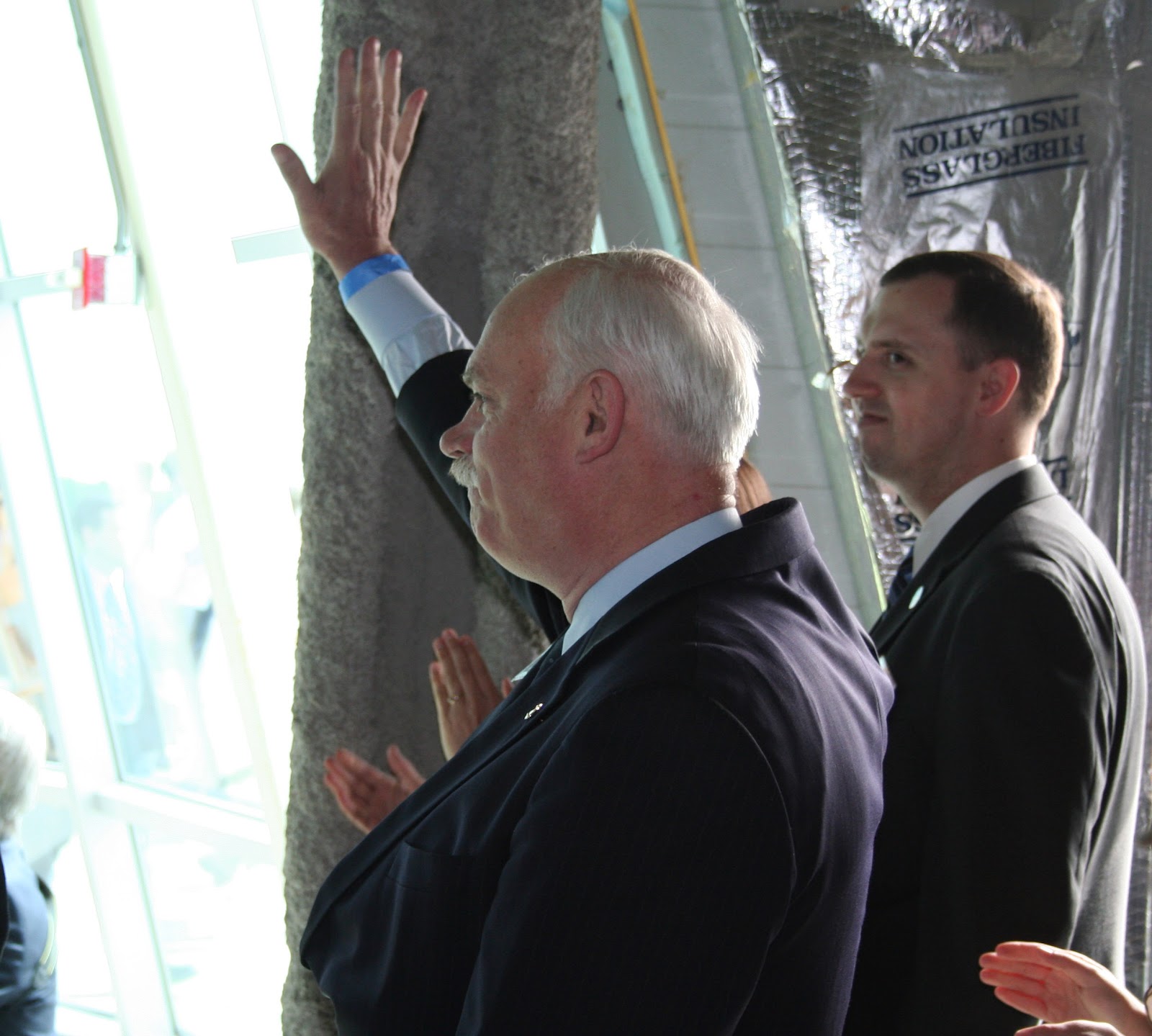 Space Quotes / Souvenirs d'espace: Welcome Discovery - Good bye Enterprise