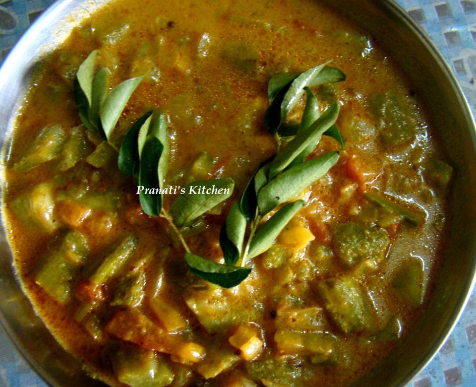 Delicious Recipes 4m Pranati's Kitchen: Ridge gourd curry (Janhi tarkari)