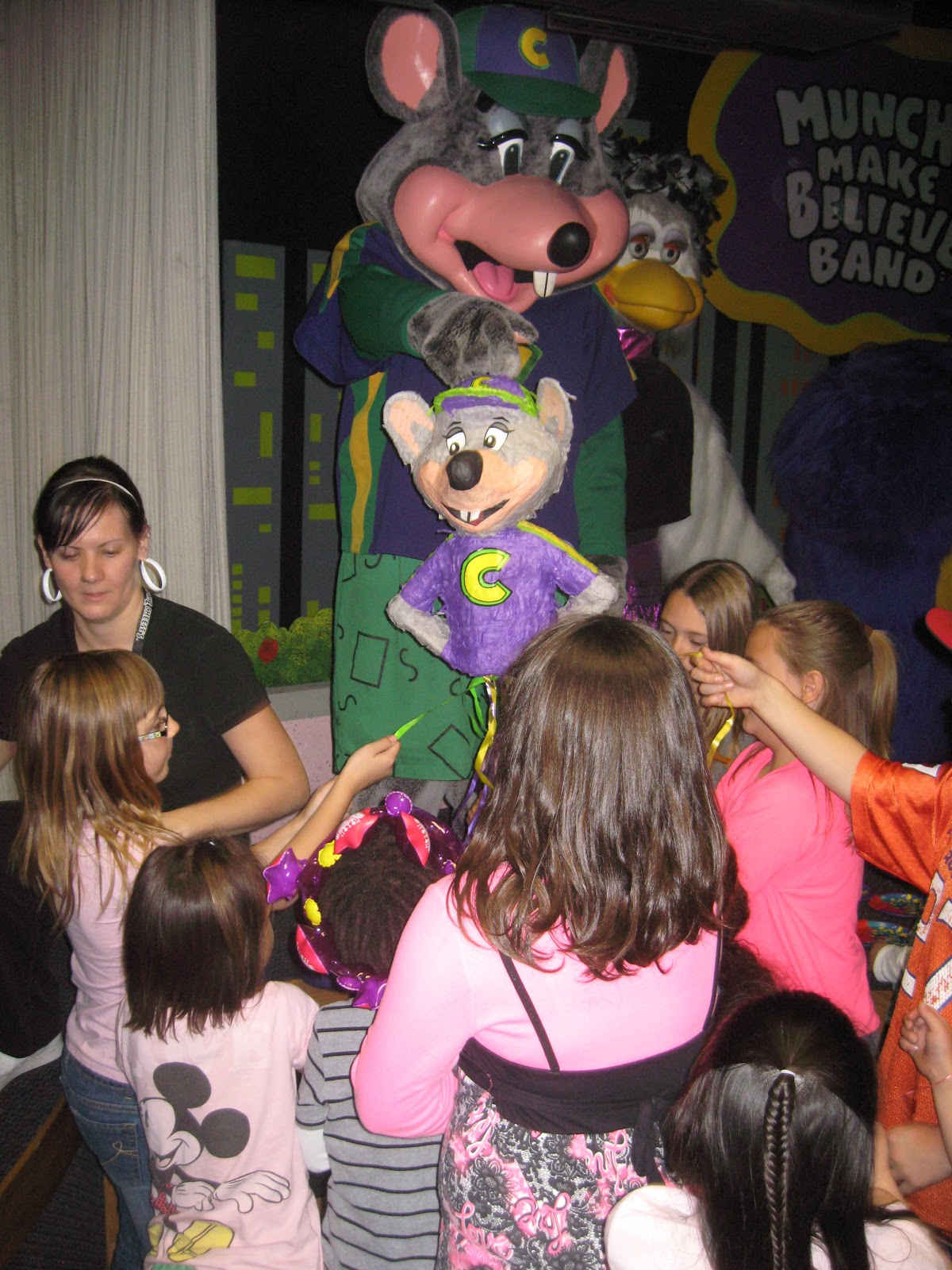 Ku'u lei, Ku'u aloha - My Child, My Love: Chuck E Cheese