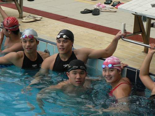 MILO Sports: MILO "Swimmer Champion" with Miguel Molina, Enchong Dee ...