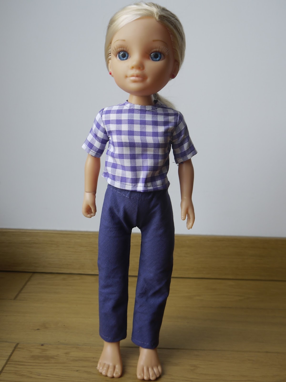 szycienocne: NANCY - trochę o lalce