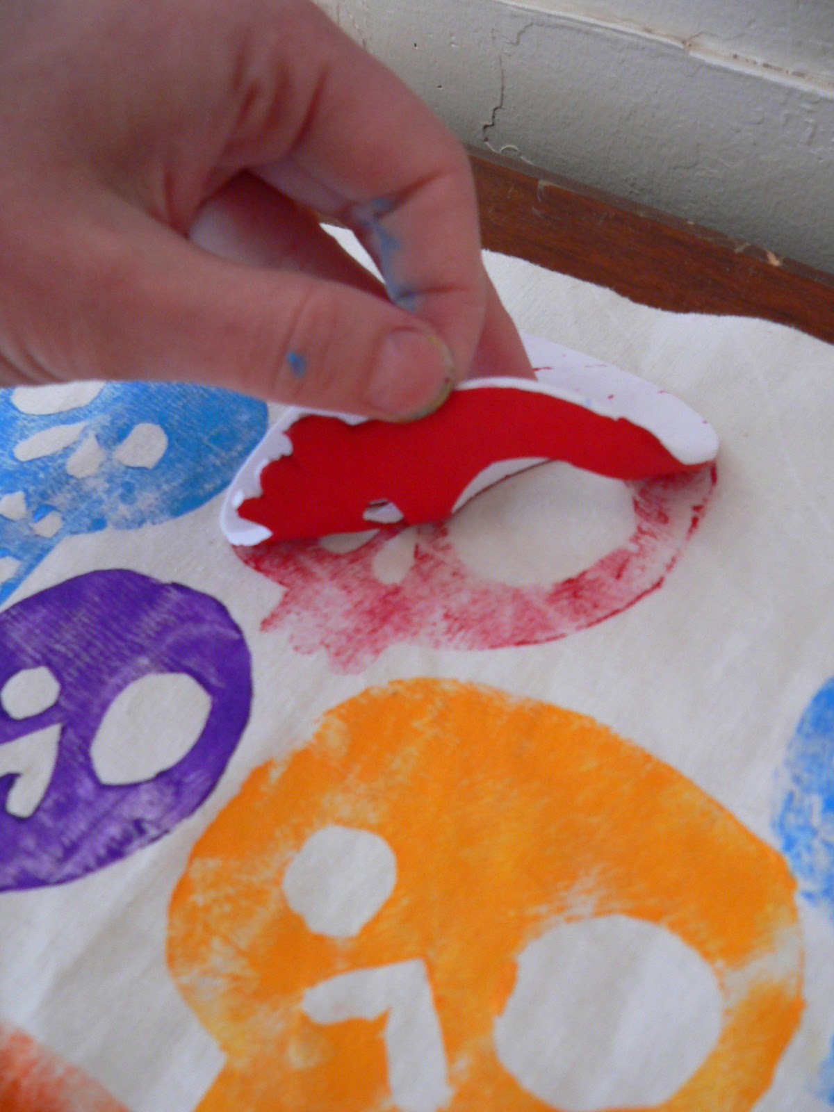 Carrie Ellen Art Studio: Block Printing Skull Pillows