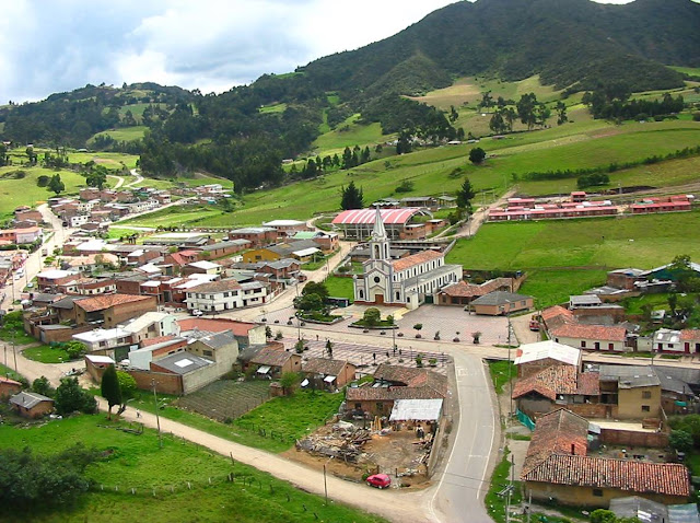 TAUSA UN PARAISO EN LAS ALTURAS