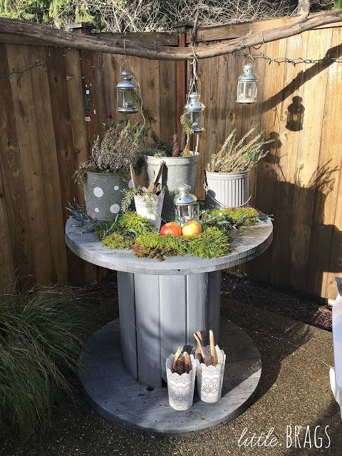 Little Brags: Decorating With Wooden Spools