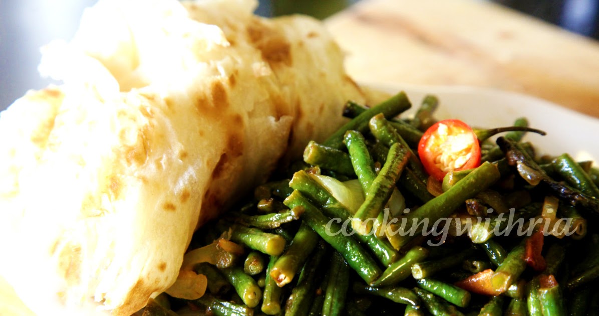 Cooking with Ria: CWR's Trinidadian "Fry Bodi" (Stir-Fry Long Green Beans)