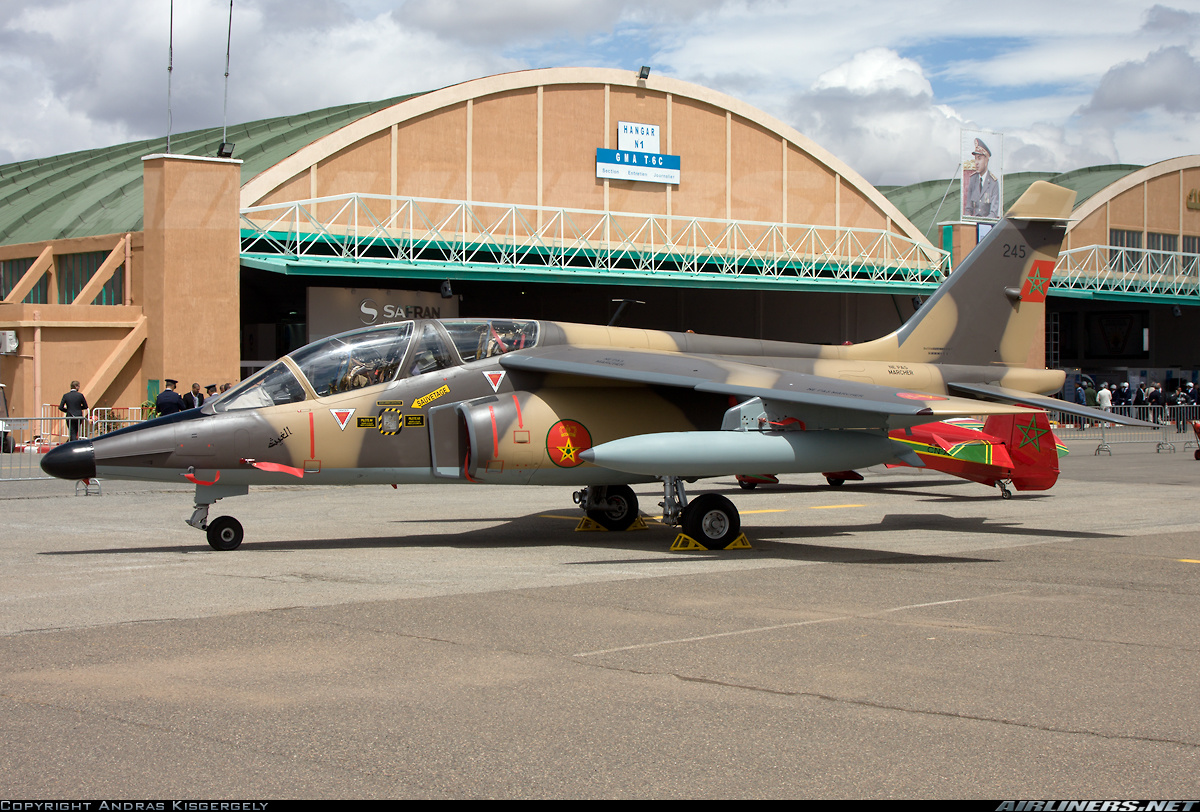 Forças Aéreas Exóticas: Cores, Marcas e Fotos: Alpha Jet - Real Força ...