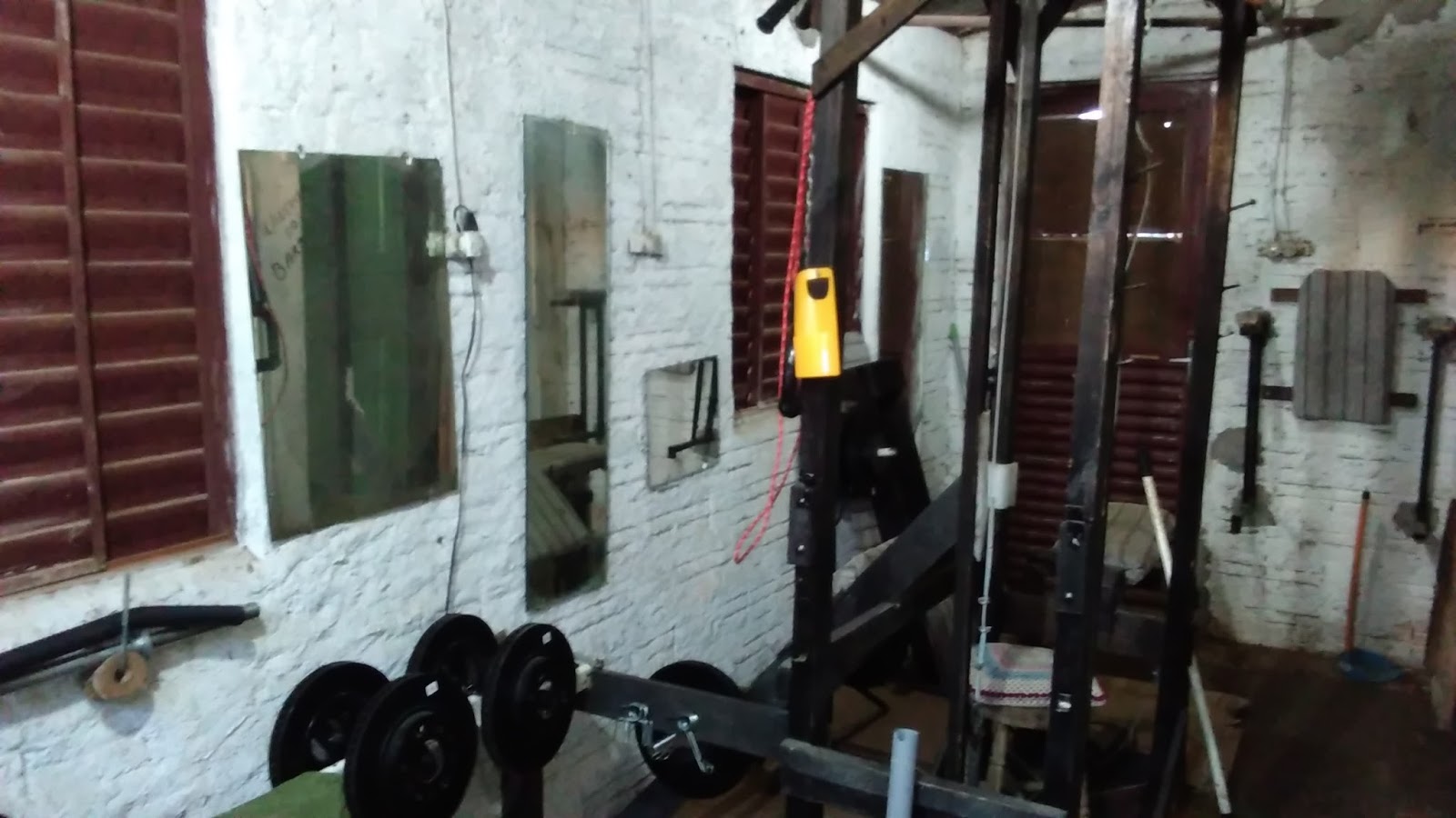 ACADEMIA CASEIRA: VISÃO GERAL DA ACADEMIA CASEIRA