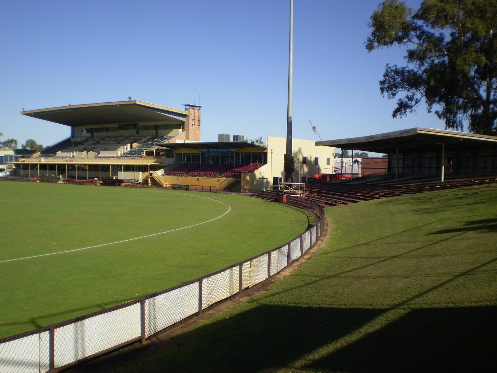 WAFL Football Golden Era: Round 11, 1976: West Perth 14.17 (101) d ...