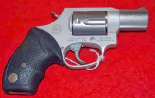 Revólver Taurus Mod. 617 y 85 Serie Titanio | Armas de Fuego