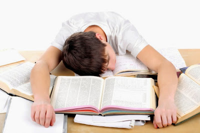 Educacion y Formacion en Femenino: LOS DEBERES EN CASA