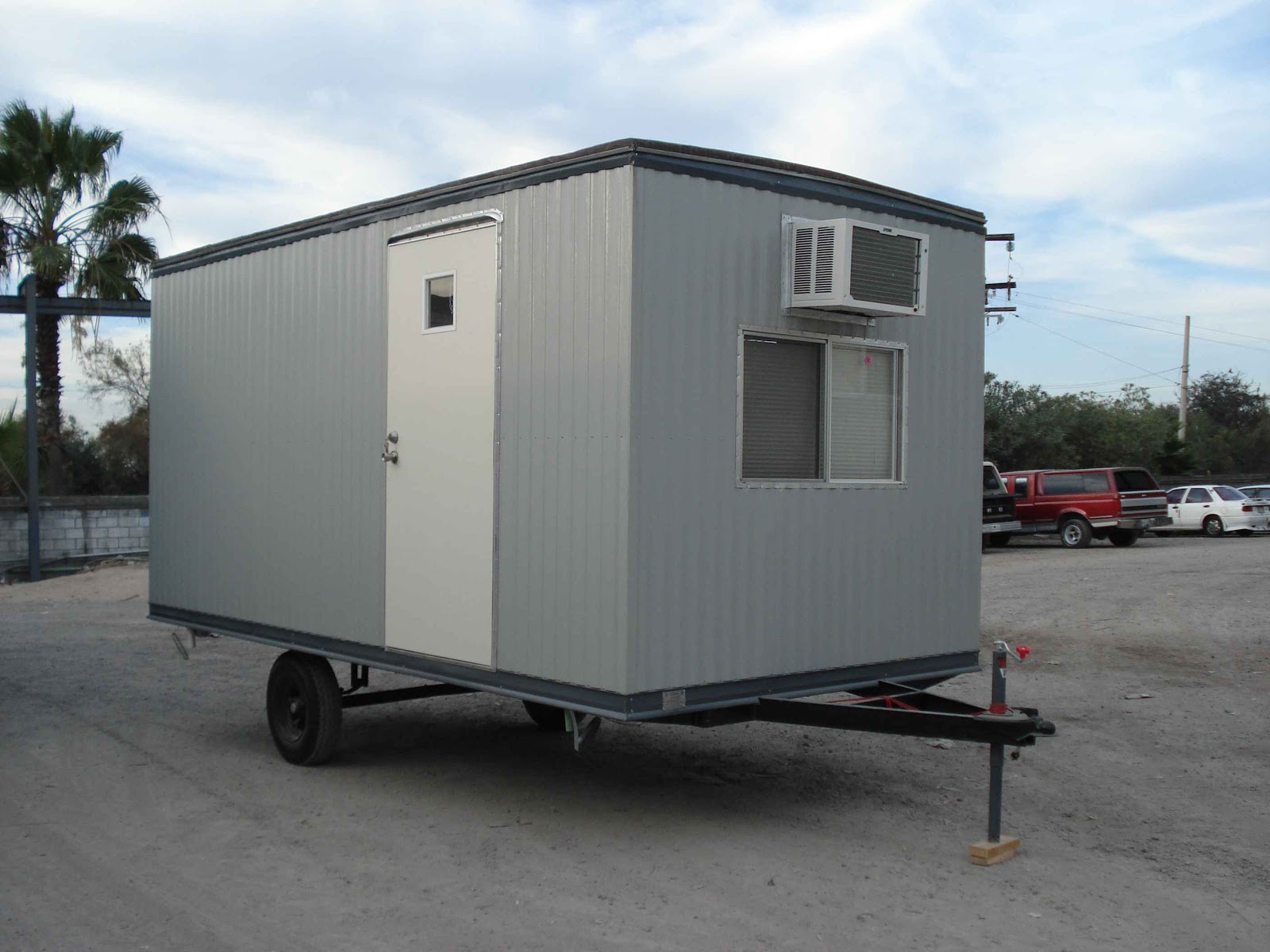 KUATRO MODULARES: CASETA 8X20