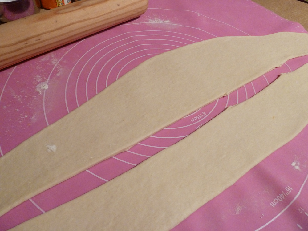 SiliconeMoulds.com Blog: Two Tear & Share Loafs from one basic bread recipe