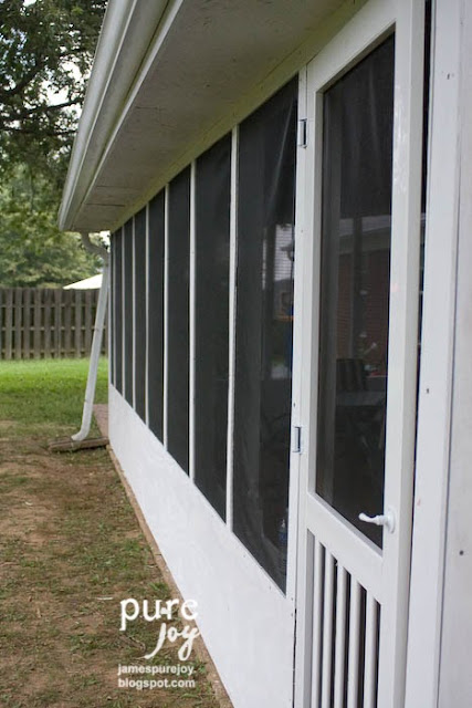 Trendy TreeHouse: DIY screened patio