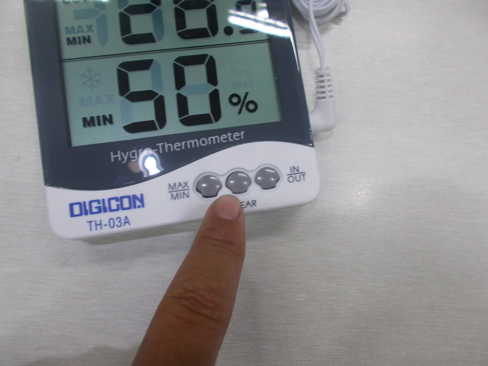 sciencetific products: Digicon Hygro-Thermometer Reviews.