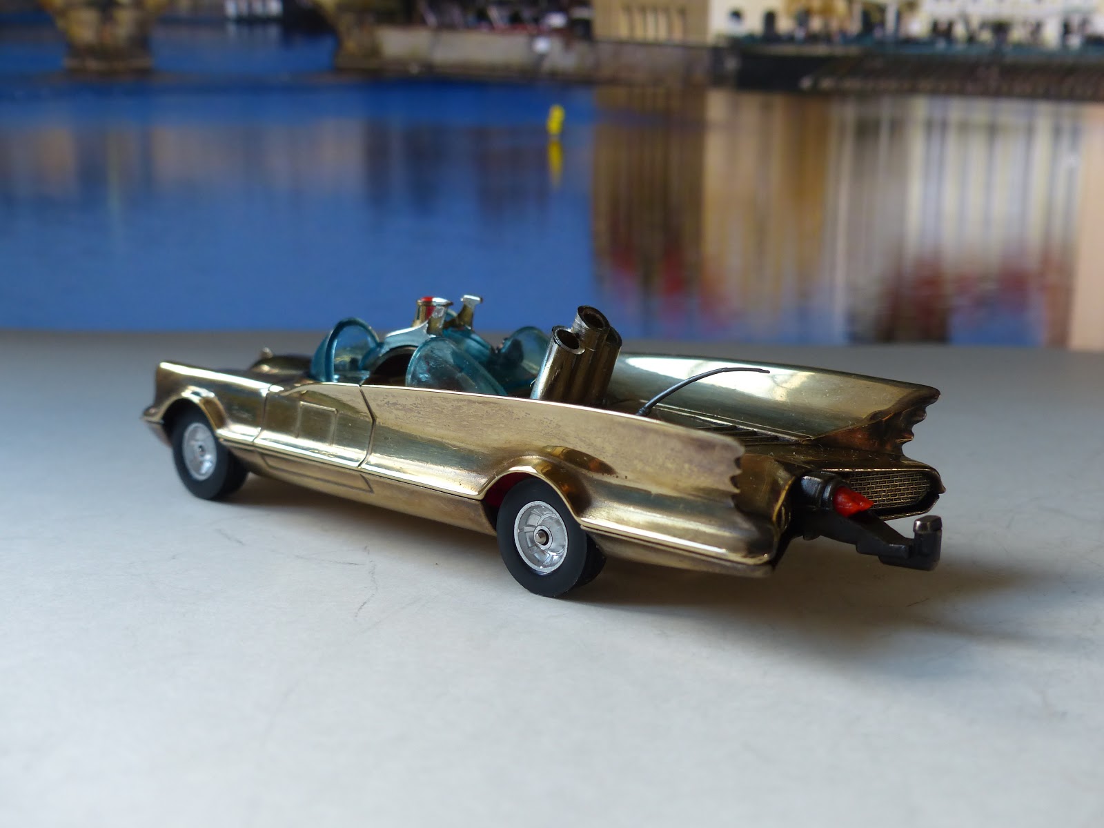I LOVE CORGI TOYS: The Wilford Collection Pt 6: a gold Batmobile