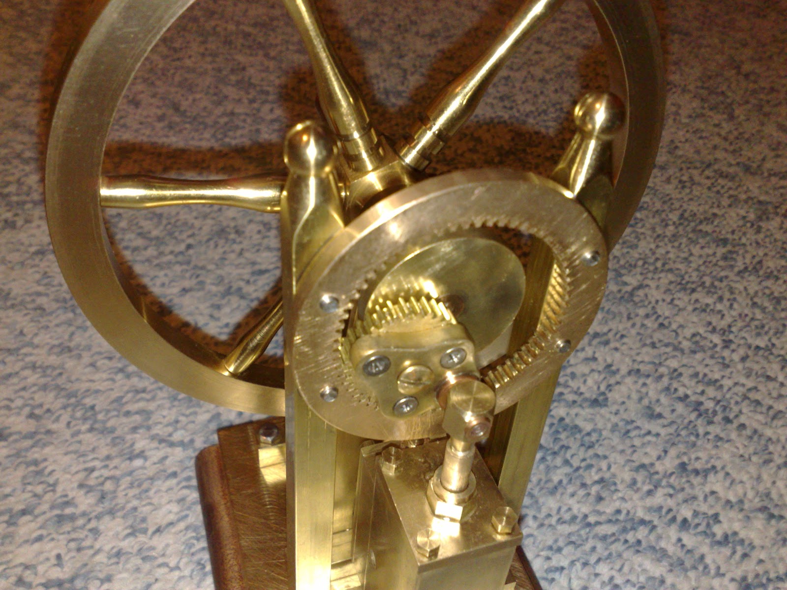 Serhat Ece's Workshop : Epicyclic Steam Engine. It incorporates a spur ...