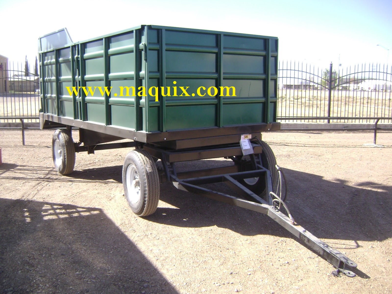 MAQUINARIA AGRICOLA INDUSTRIAL: REMOLQUE FORRAJERO BATANGA 2 PISTONES ...