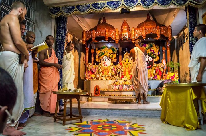 Sri Nrsimhadevadas: Sri Jayananda Thakur (1939-1977), por Visuddha ...