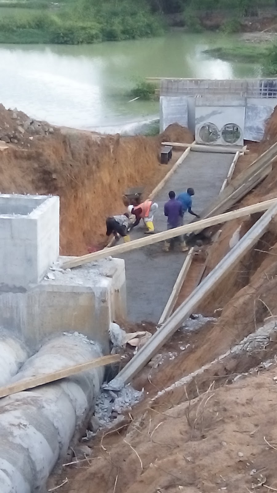 Descon Engineering Constructions Ltd: Concrete culvert rings