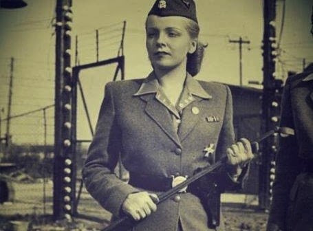 Irma Grese: A Bela Besta - Obscura Verdade