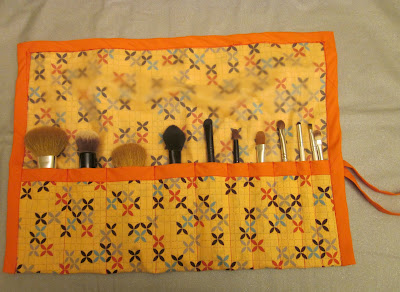 From Woo to You: DIY: Makeup Brush Case