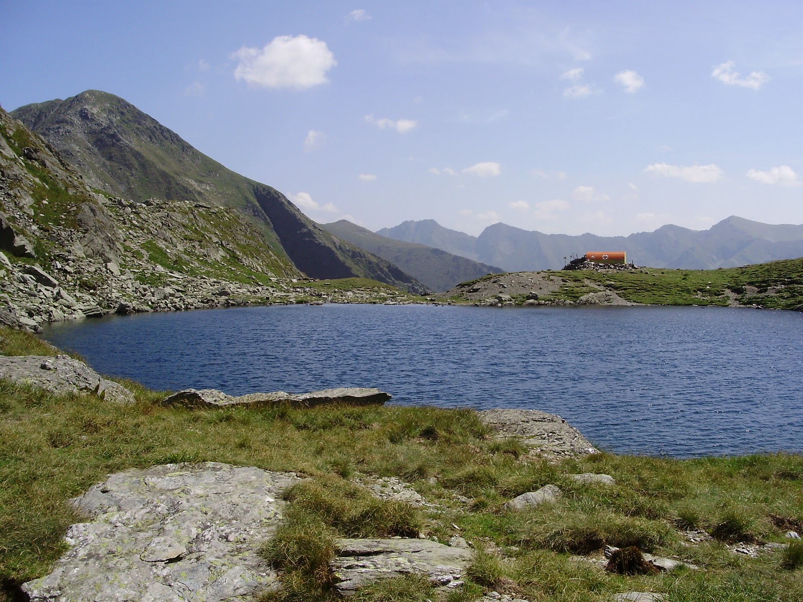 pe crestele muntilor: 15.08.2010-Muntele Paltinu-Ref. Caltun-Strunga ...