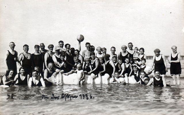 1920s: The Era When Men's and Women's Swimwears Look the Same ~ Vintage ...