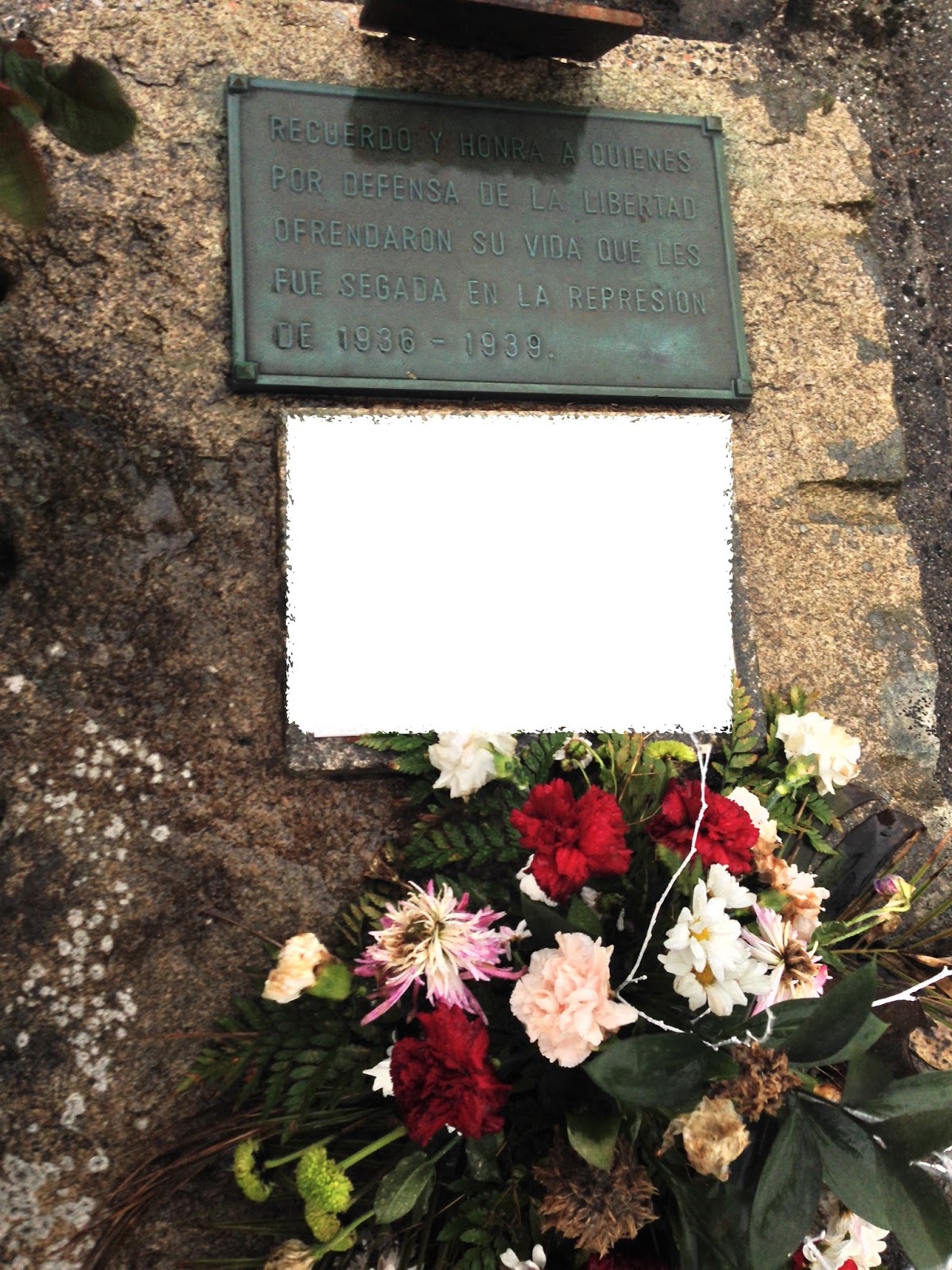 Palabras da man ao corazón: Epitaphs (VIII): Posthumous Letters in Santiago