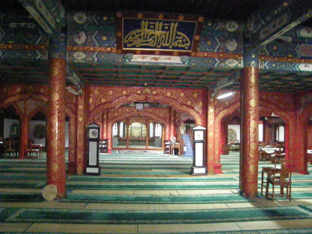 IWAN AGUNG PHOTOSHOOTS: THE VIEW OF NIUJIE MOSQUE BEIJING