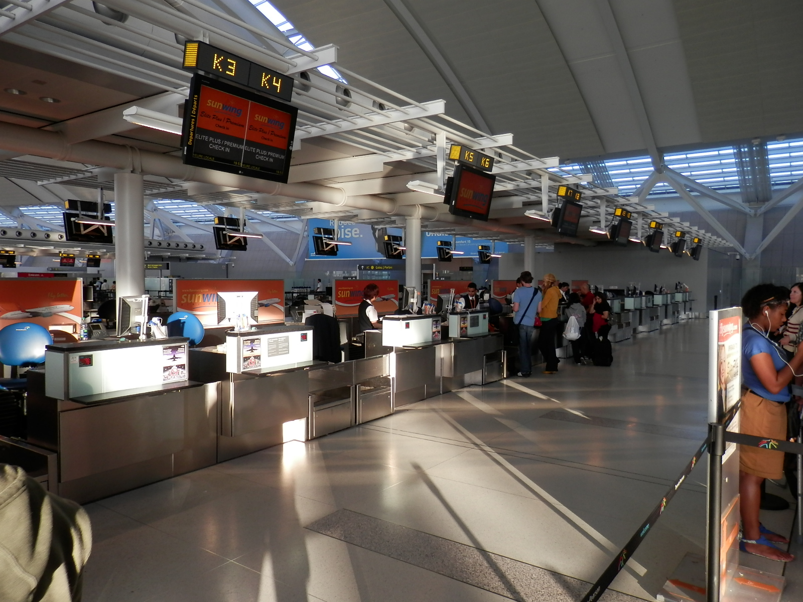 Travel with Kevin and Ruth: Our flight with Sunwing