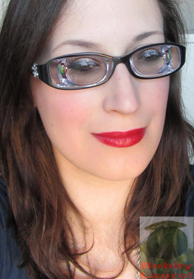 Glasses stories and morphs: A highmyopic beauty