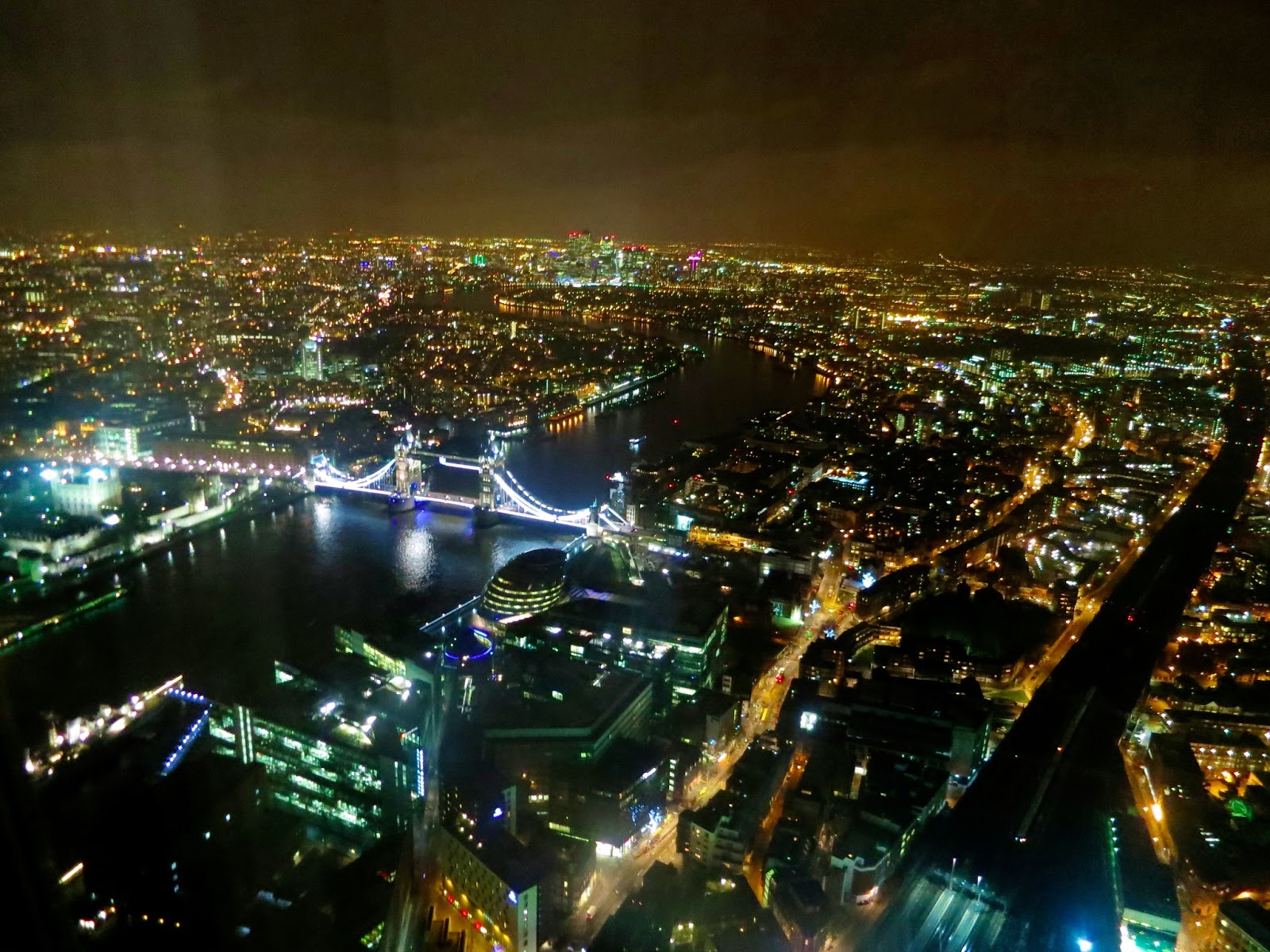 Study Notes for Living on Earth: View from The Shard at Night