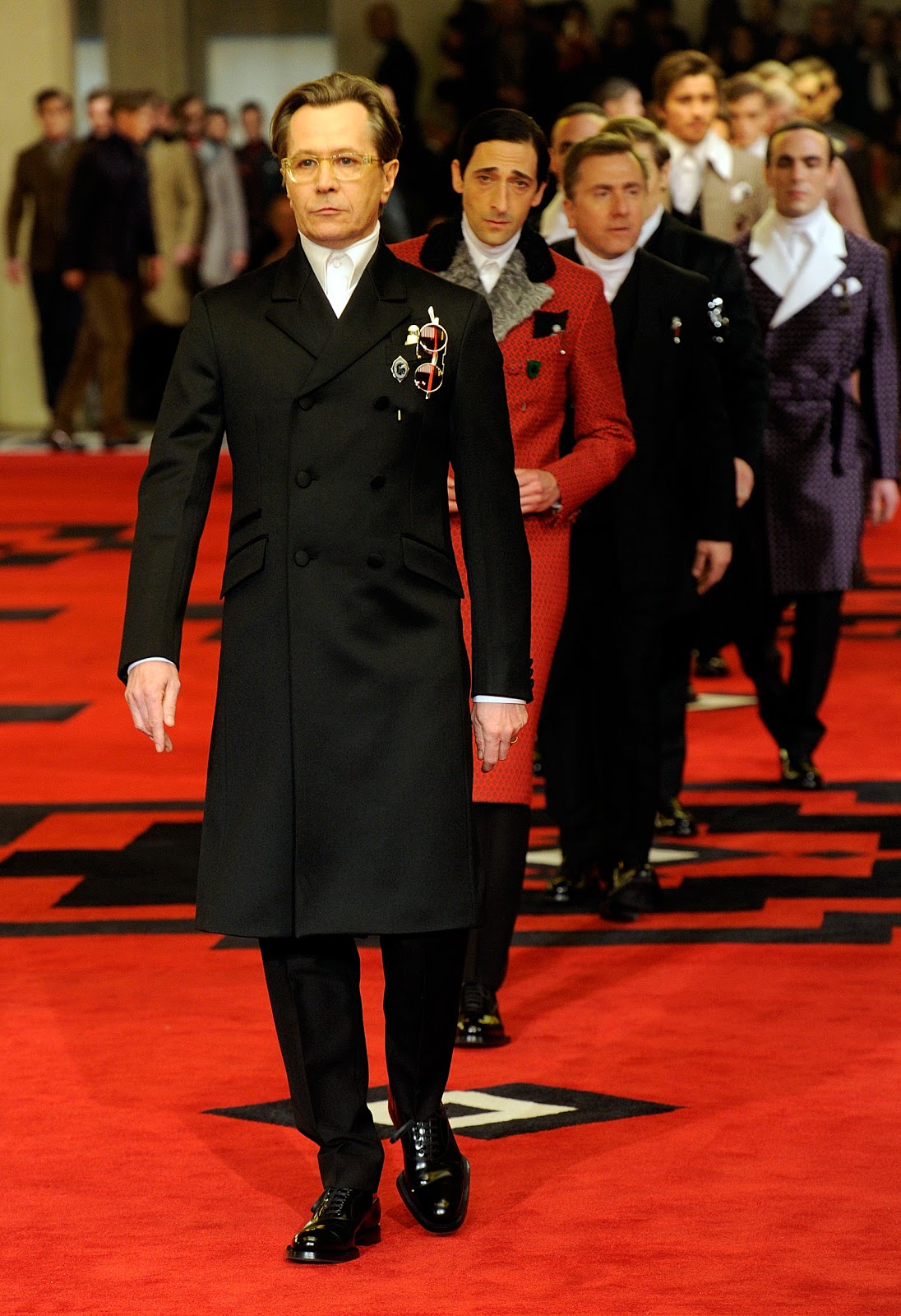 ϟ Potter & Phelps: ϟ#160 Gary Oldman Catwalking for Prada
