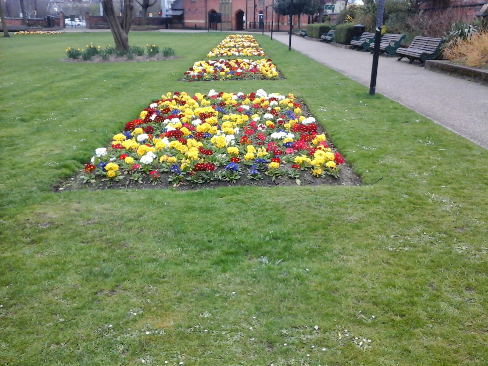 TOSA MAWE: MAUA MAZURI YAPENDEZA