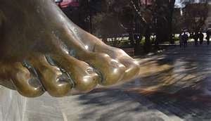 LEYENDAS: EL DEDO DEL INDIO PATAGON